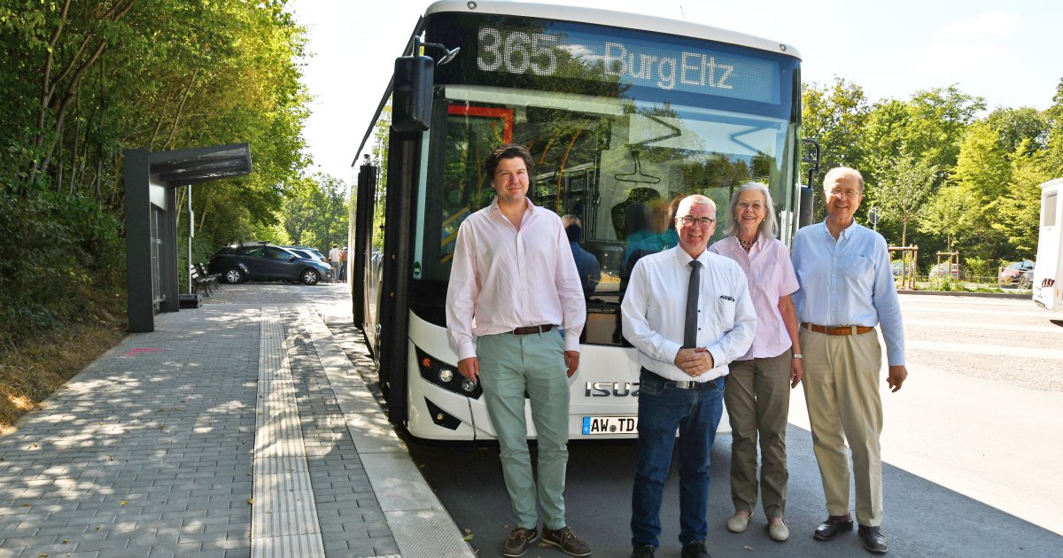 Regio-Bus 365: Grafenfamilie und Landrat ziehen positive Bilanz | Kreisverwaltung Mayen-Koblenz